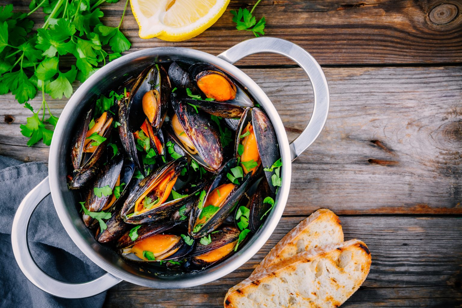 Moules vivantes Nettoyées 1Kg – Rocher Océan